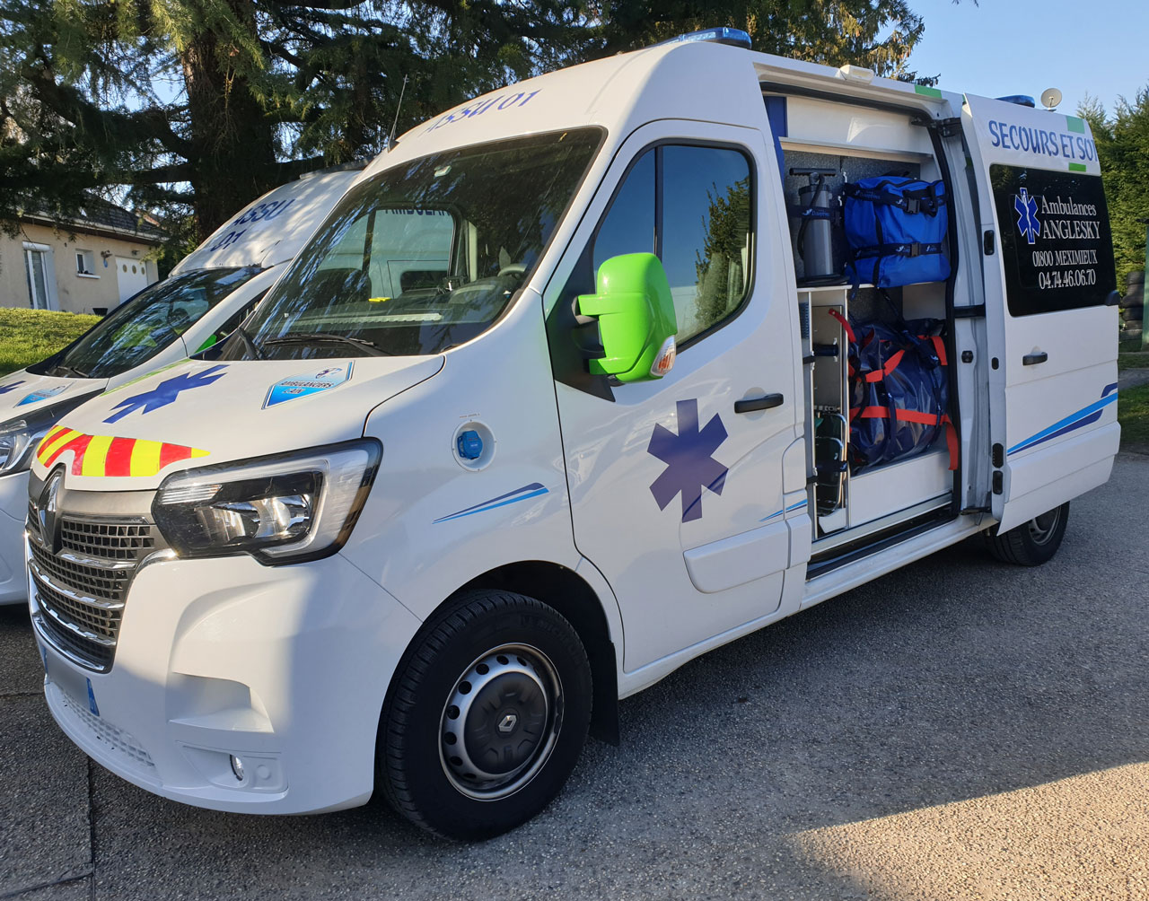 Nouveau Renault Master : une ambulance suréquipée - Ambulances Anglesky